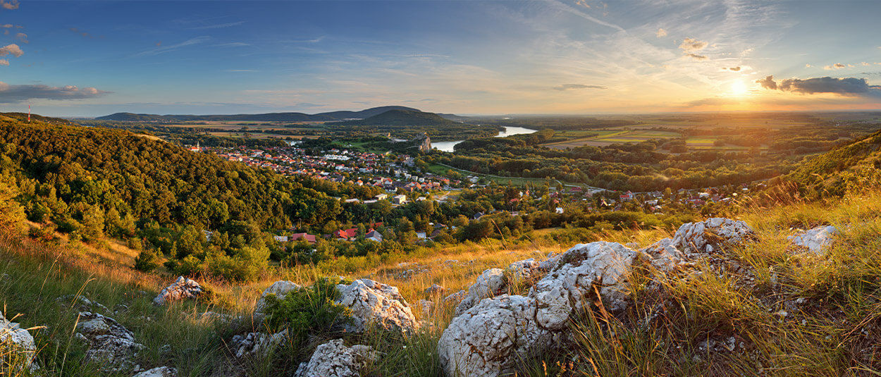 Luxury Cruise on the Riverside Mozart | Riverside Luxury Cruises