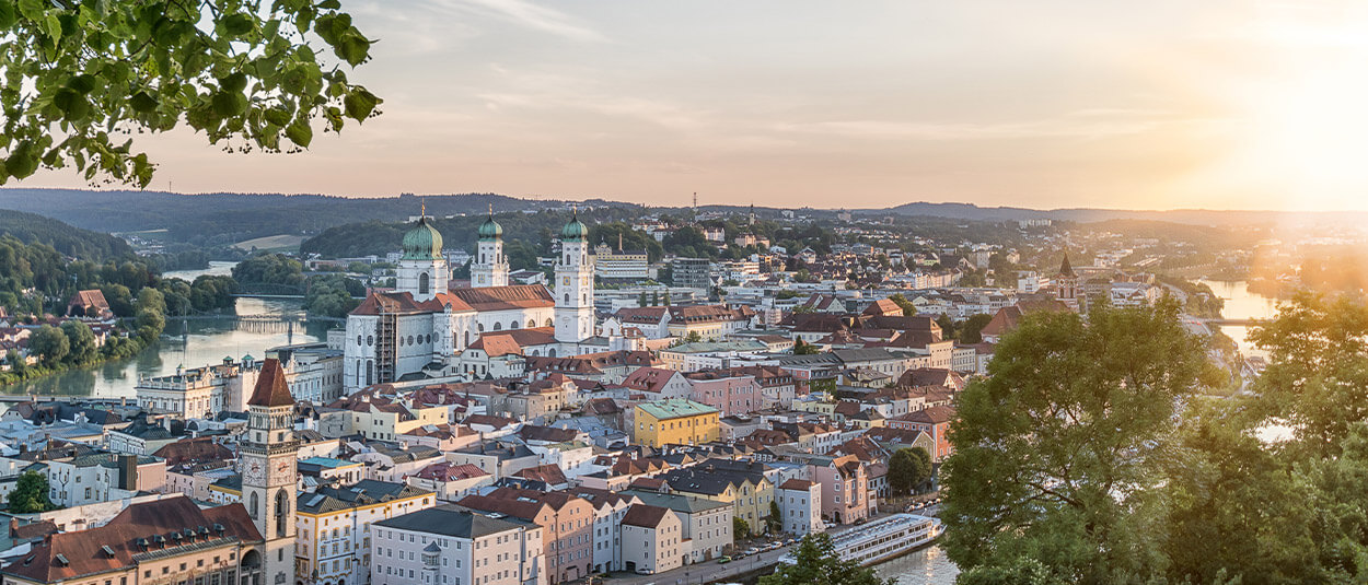 Luxury Cruise on the Riverside Mozart | Riverside Luxury Cruises