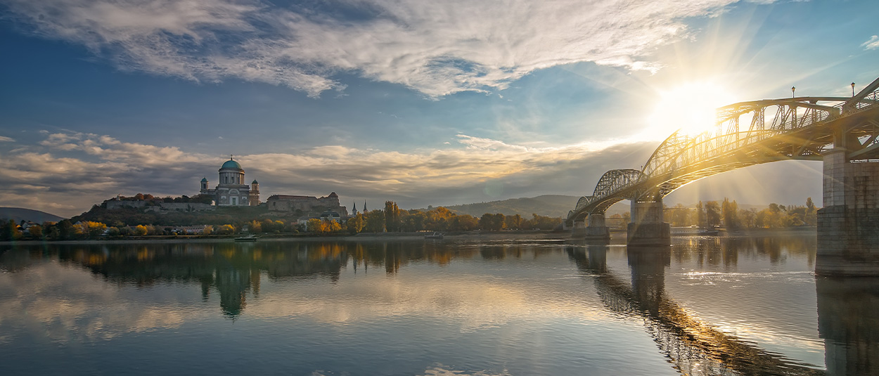 Luxury River Cruises in Europe | Riverside Luxury Cruises